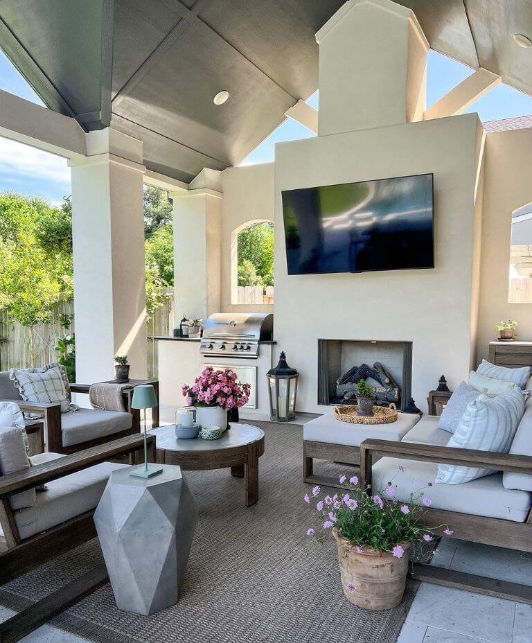 33 Stunning Outdoor Covered Patio Ideas Designers Love For 2025 (Photos ...