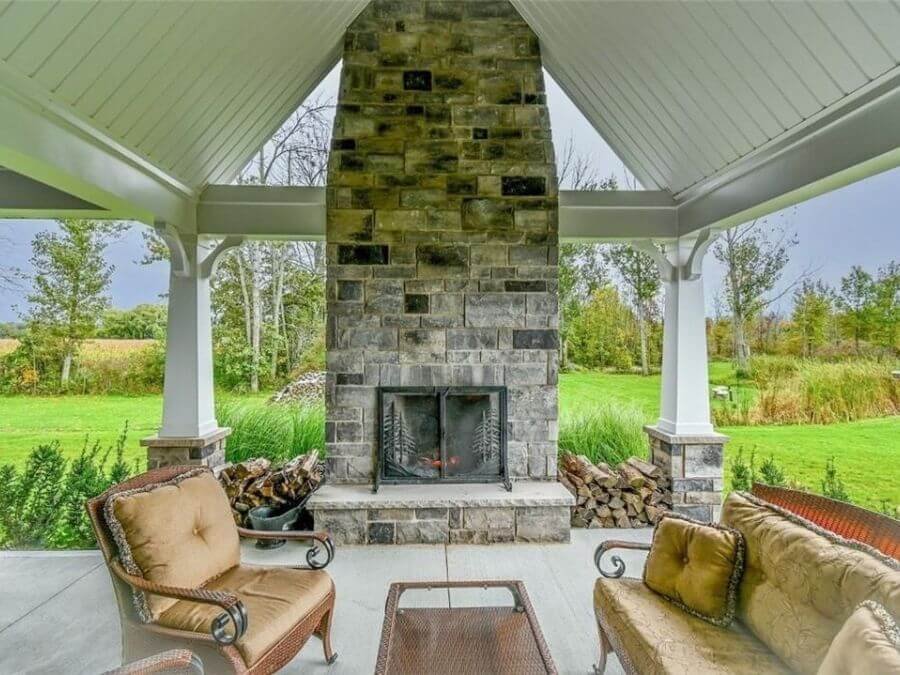 33 Stunning Outdoor Covered Patio Ideas Designers Love For 2025 (Photos ...