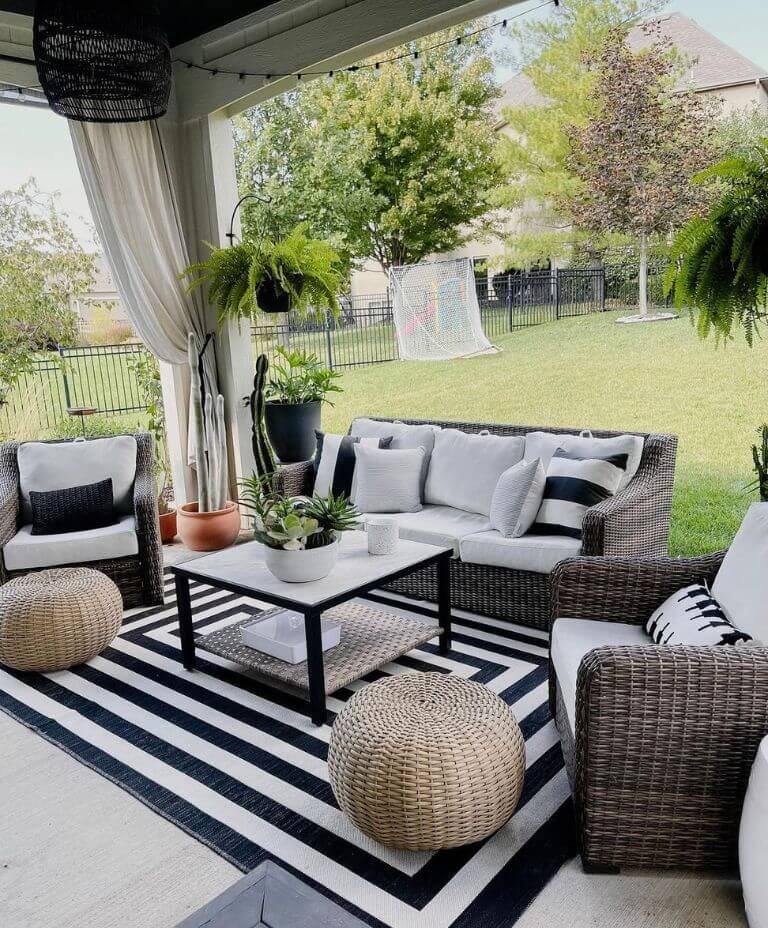 33 Stunning Outdoor Covered Patio Ideas Designers Love For 2025 (Photos ...