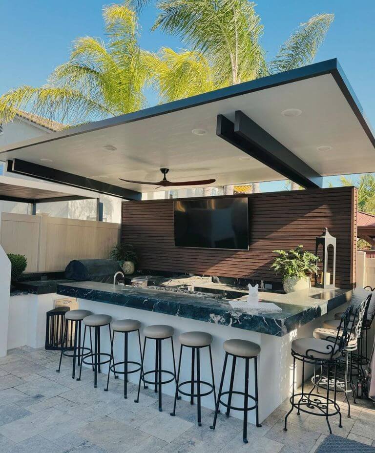 33 Stunning Outdoor Covered Patio Ideas Designers Love For 2025 (Photos ...