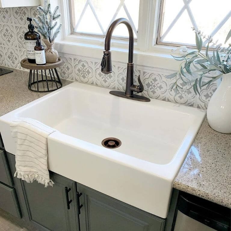 27 Stunning Farmhouse Sink Ideas For The Modern Kitchen (Photos ...